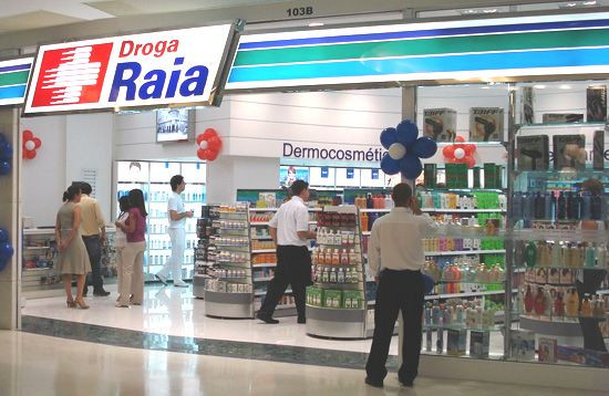 Rede de farmácias Raia elimina o “Droga” do nome em mudança de marca