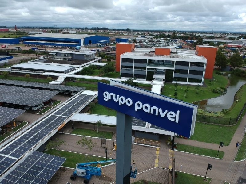 Panvel apresenta nova marca que 'abraça' todas as frentes do negócio