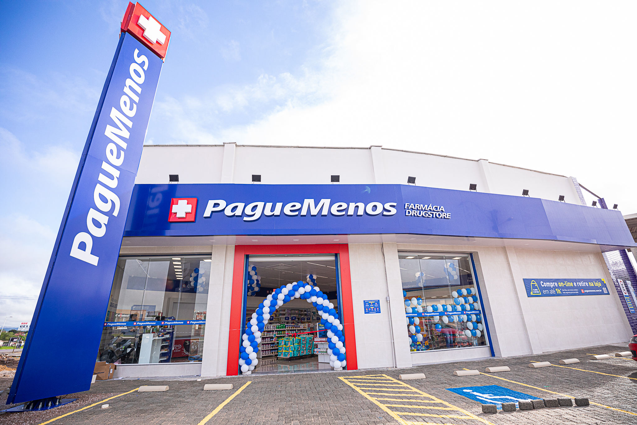 Expansão contínua de lojas valoriza compromisso com a indústria